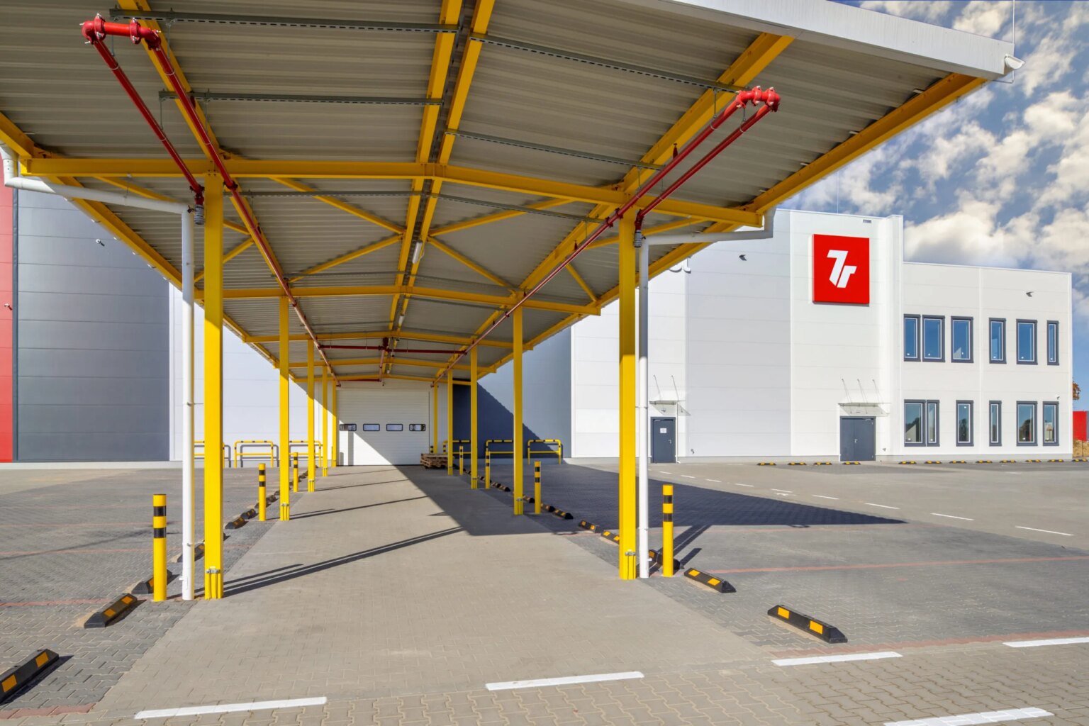 7R is once again building for InPost - 7R Group - a developer of high ...